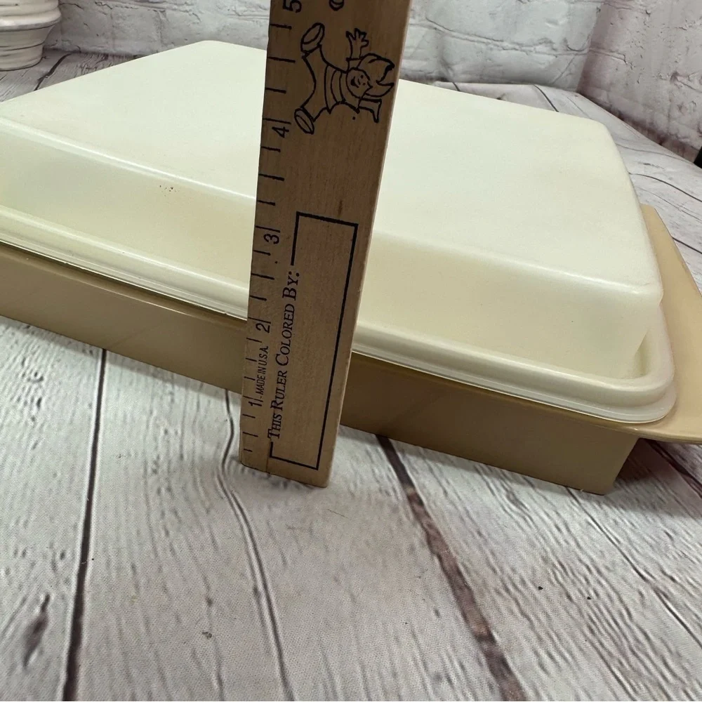 Tupperware | Kitchen | Vintage Tupperware Egg Tray Tan With White Trays ...